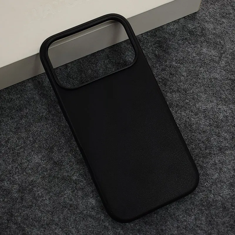 Maska za iPhone 17 Pro Max Beautiful Shine Leather crna