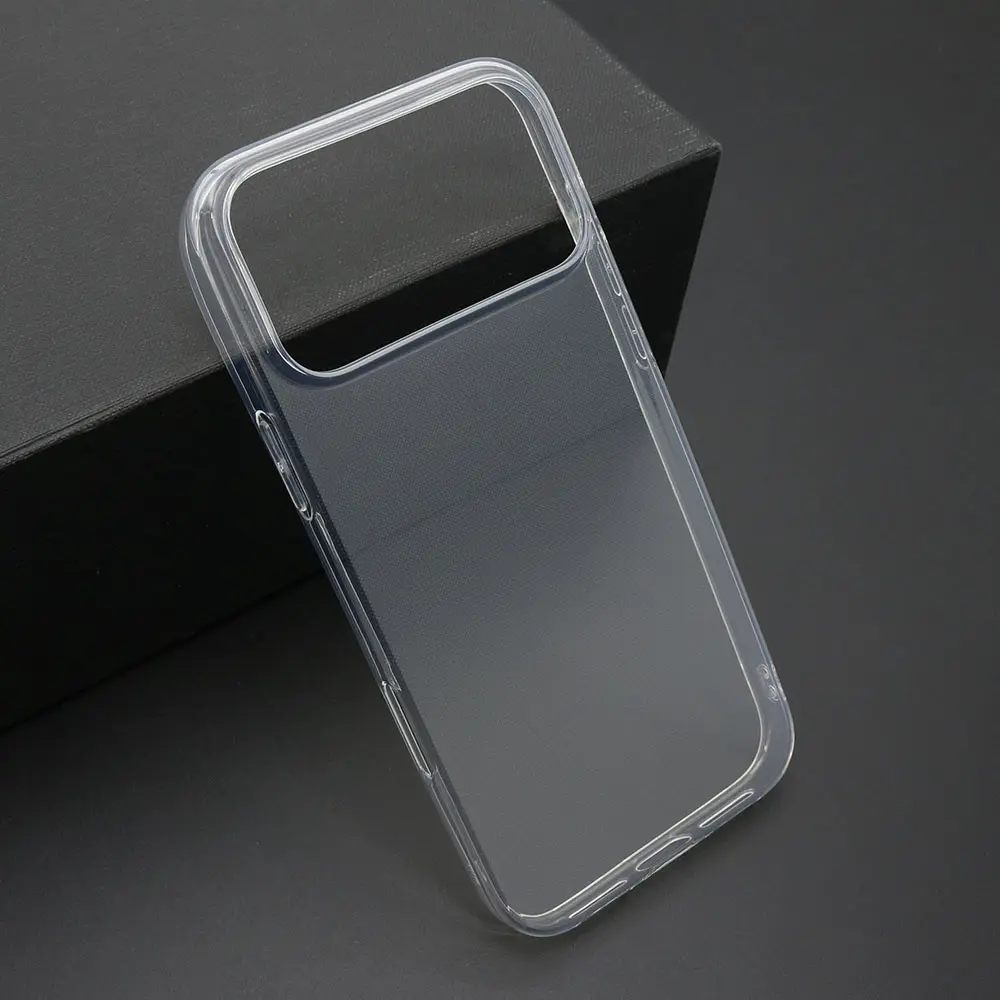 Maska za iPhone 17 Pro Max (6.9) ULTRA TANKI PROTECT silikon providna (bela)