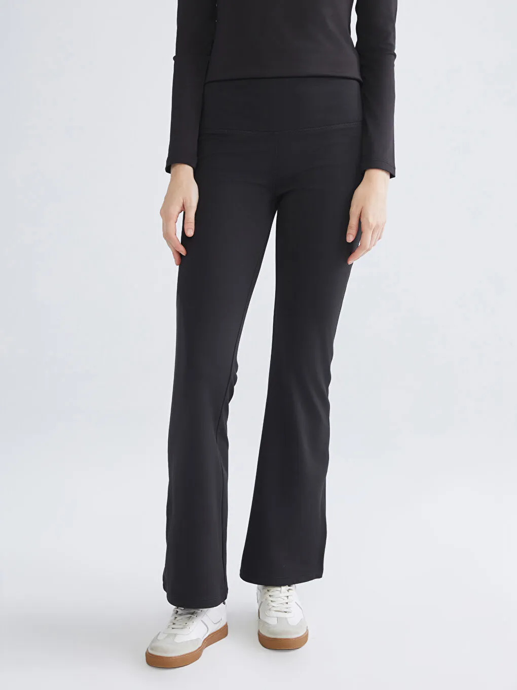 KOOR SPORT Sportske Helanke Sa Elastičnim Strukom I Širokim Nogavicama Za Žene