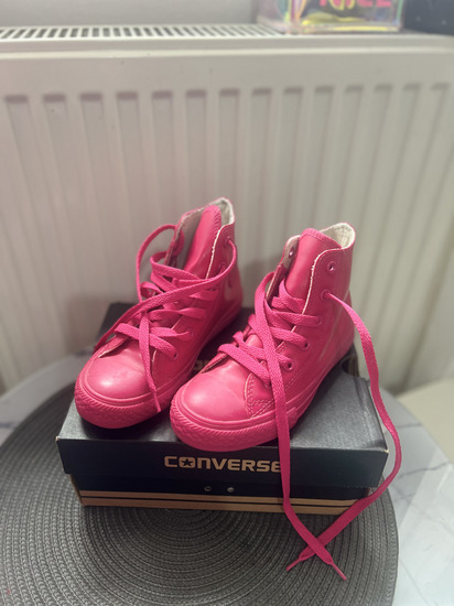 Gumene patike Converse br 29