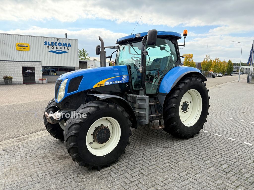 New Holland T7040 Power Command traktor točkaš
