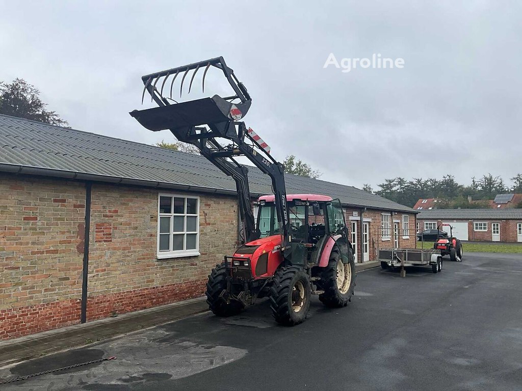 Prodaje se Zetor Proxima 6441 traktor točkaš na aukciji