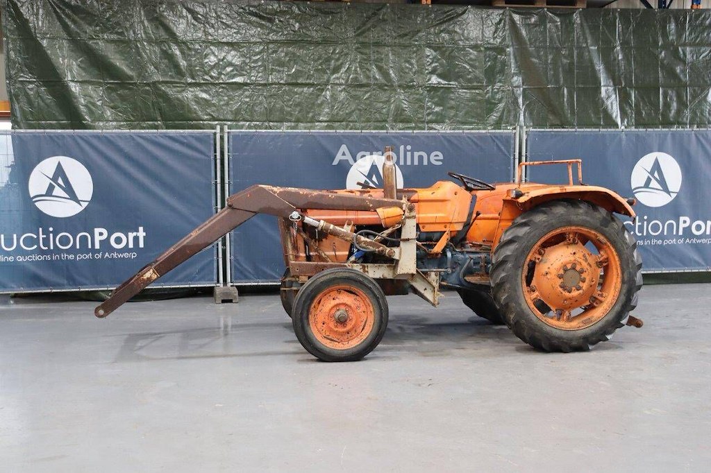 Prodaje se Fiat 450 traktor točkaš na aukciji