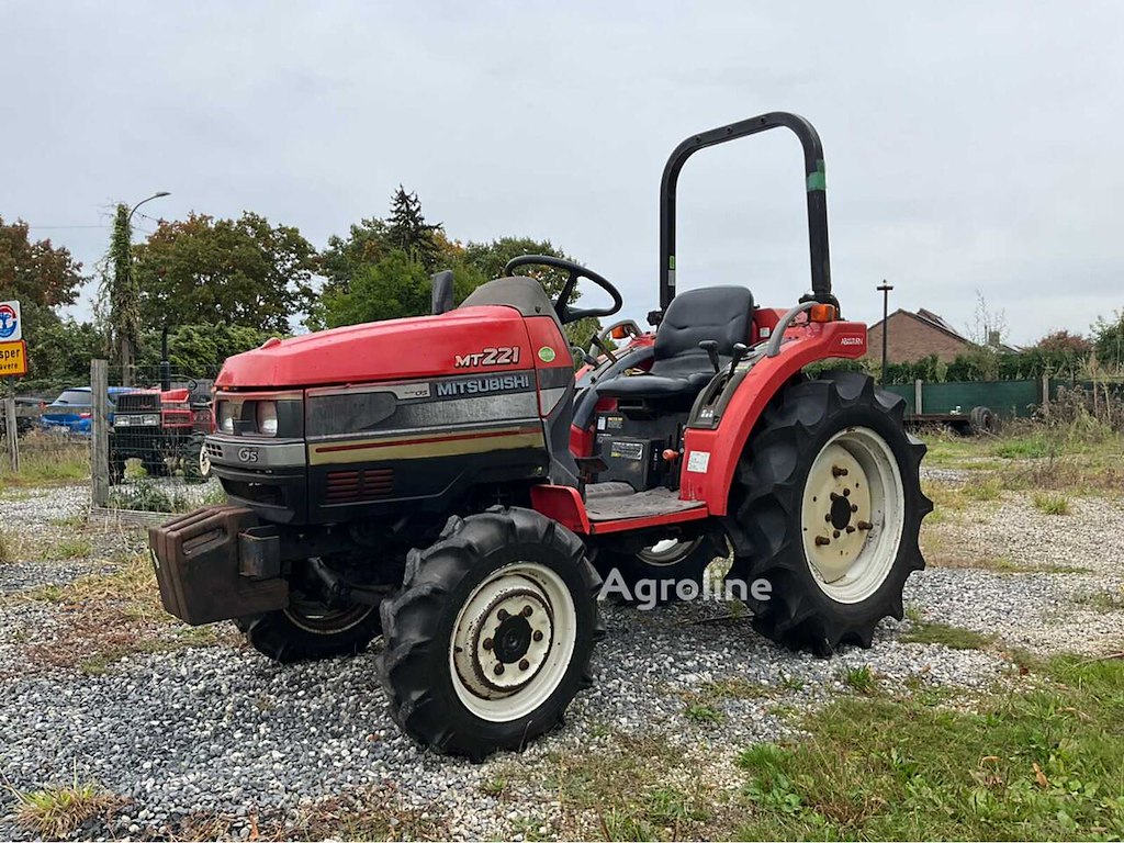 Prodaje se Mitsubishi MT221 traktor točkaš na aukciji