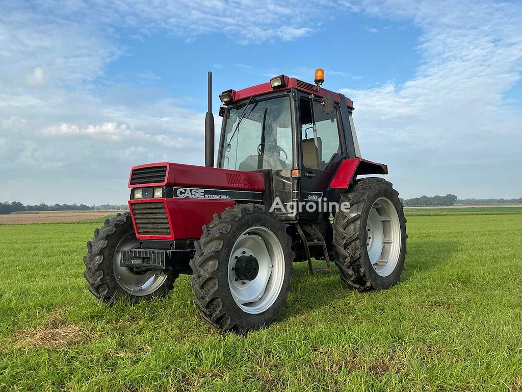 Prodaje se Case IH 845XL traktor točkaš na aukciji