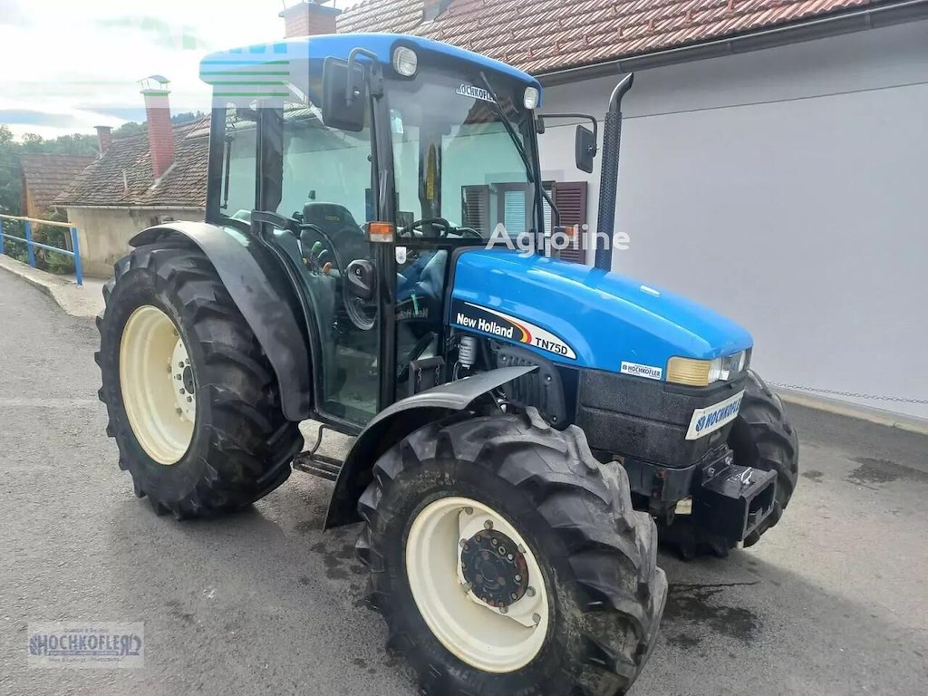 New Holland tn-d 75 D traktor točkaš