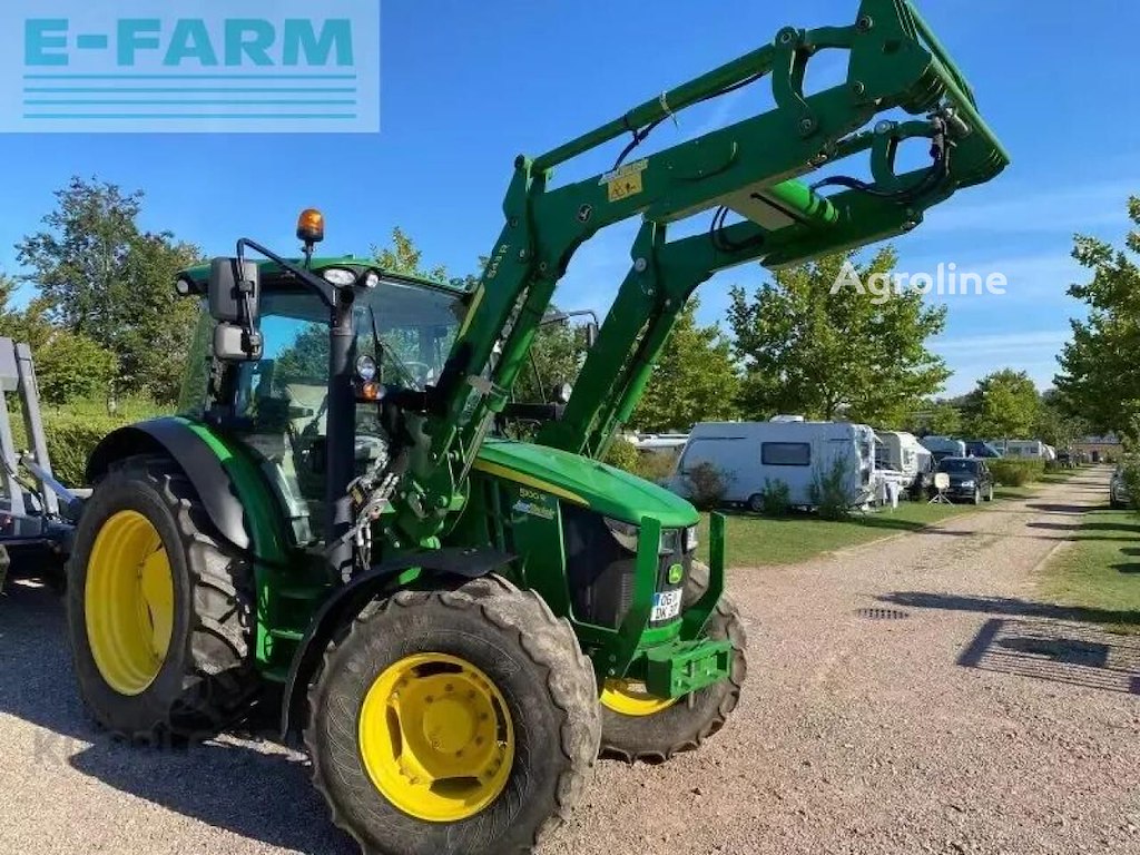 John Deere 5100r traktor točkaš