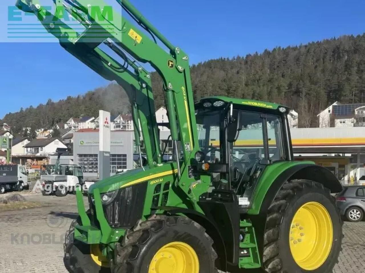 John Deere 6100m traktor točkaš