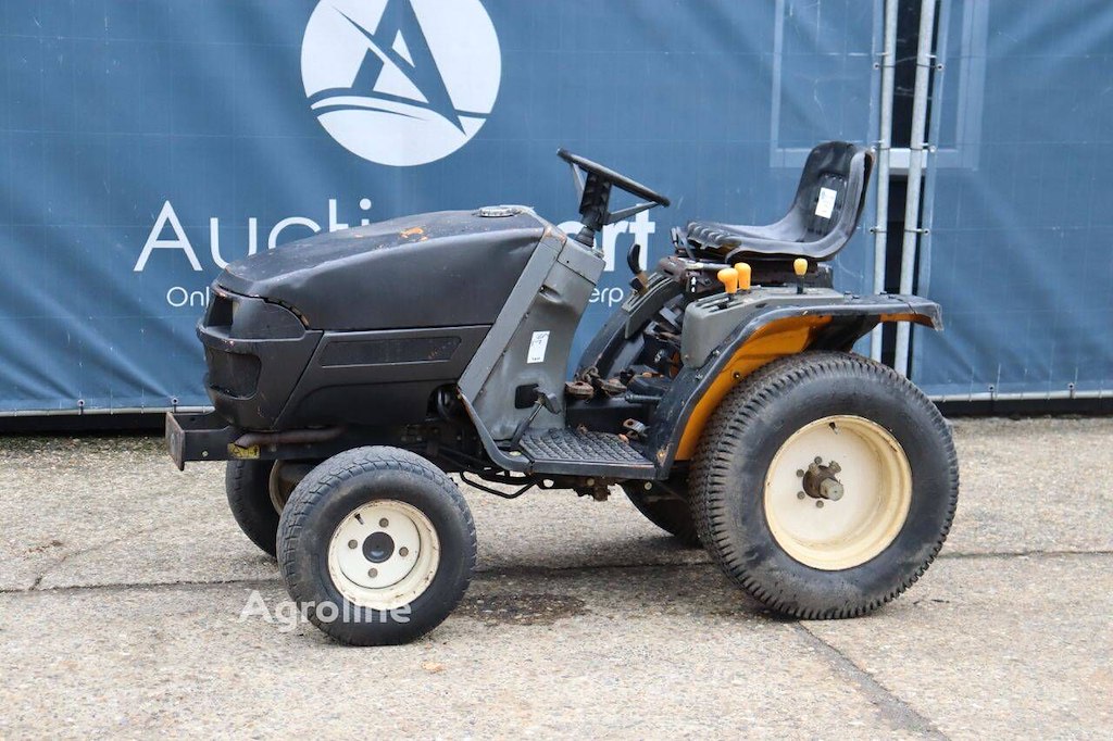 Prodaje se Yanmar Ke-100 traktor točkaš na aukciji
