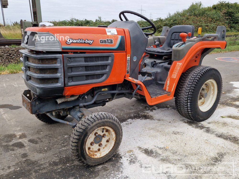 Prodaje se Kubota GB13 mini traktor na aukciji