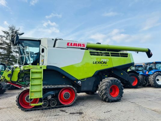 Claas LEXION 780 TT kombajn za žito