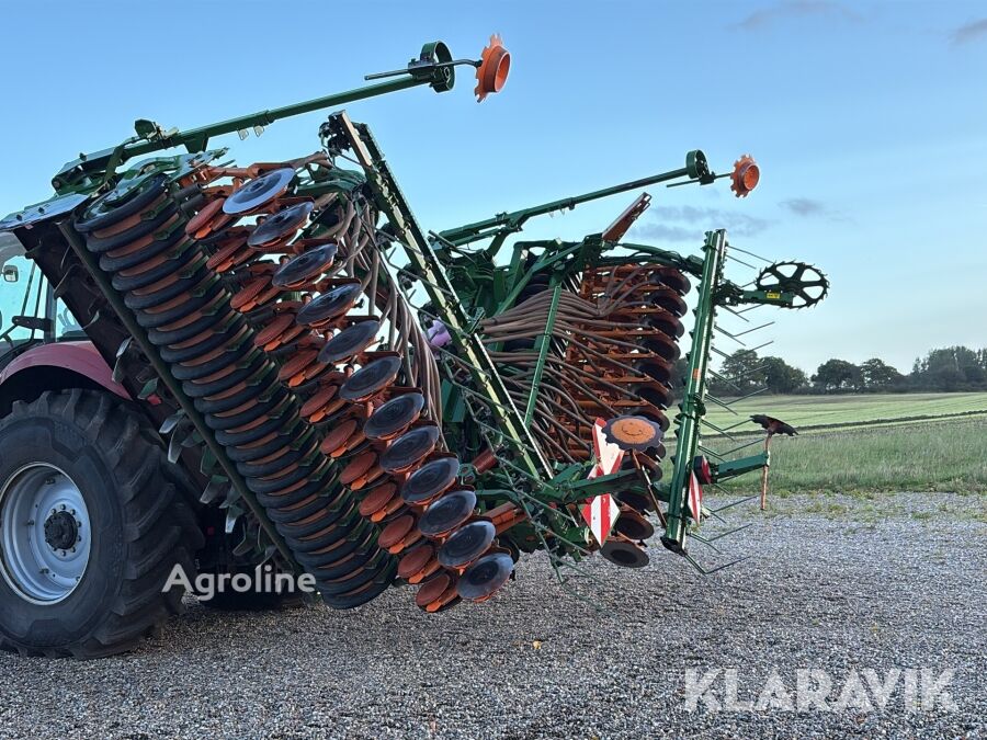 Prodaje se Amazone KG6001-2 mehaničku sejalicu na aukciji