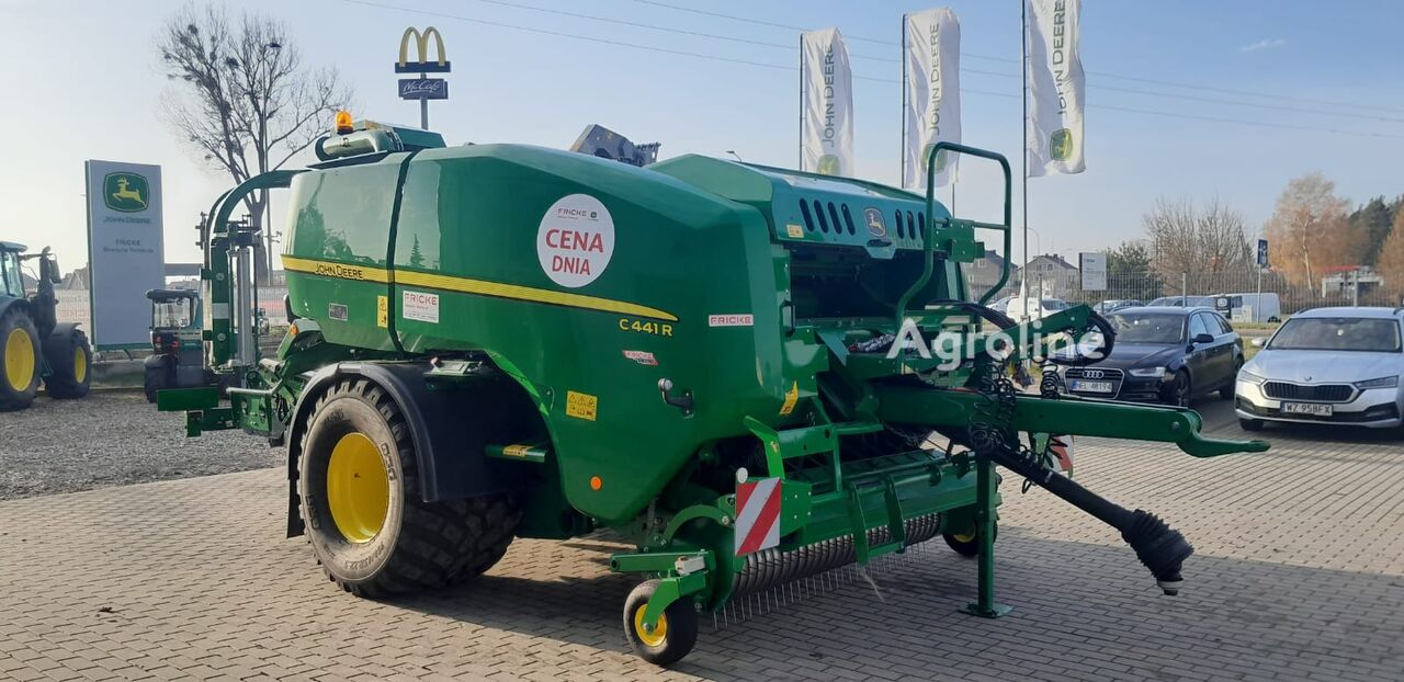 Nova John Deere C 441R balirka za okrugle bale