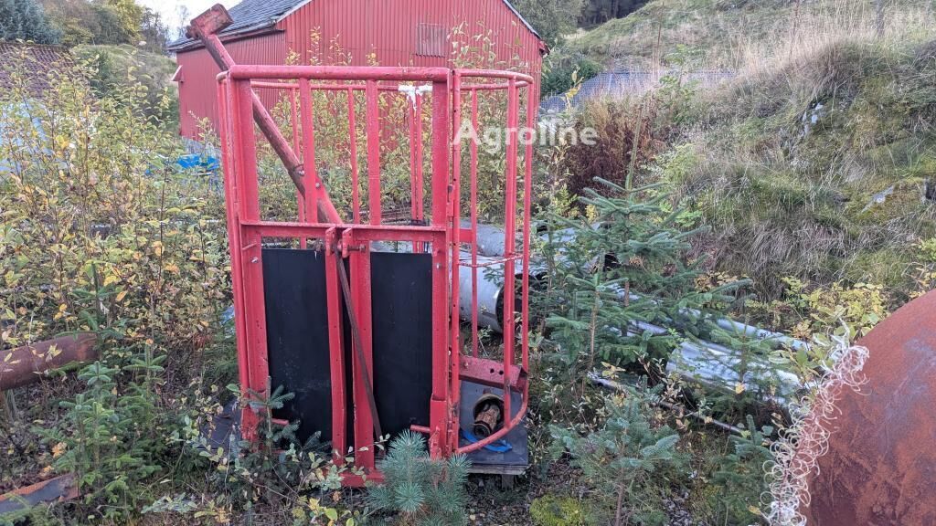 Prodaje se Sekkestativ for gras/høy ostalu opremu za stočarstvo na aukciji