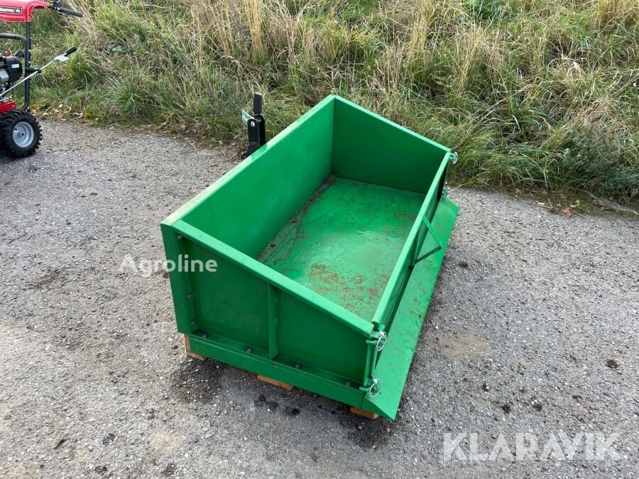 Prodaje se TB traktorsku korpu na aukciji