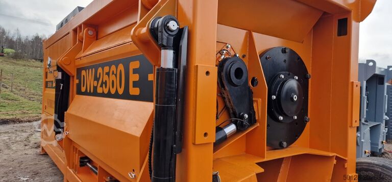 Razbijanje biljke
Doppstadt DW2560E Büffel elektrisch