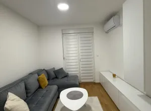 Izdavanje Stan - Novi Sad, Adice