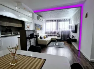 Prodaja Stan - Beograd, Novi Beograd: Paviljoni - Pariske komune - Ikarus