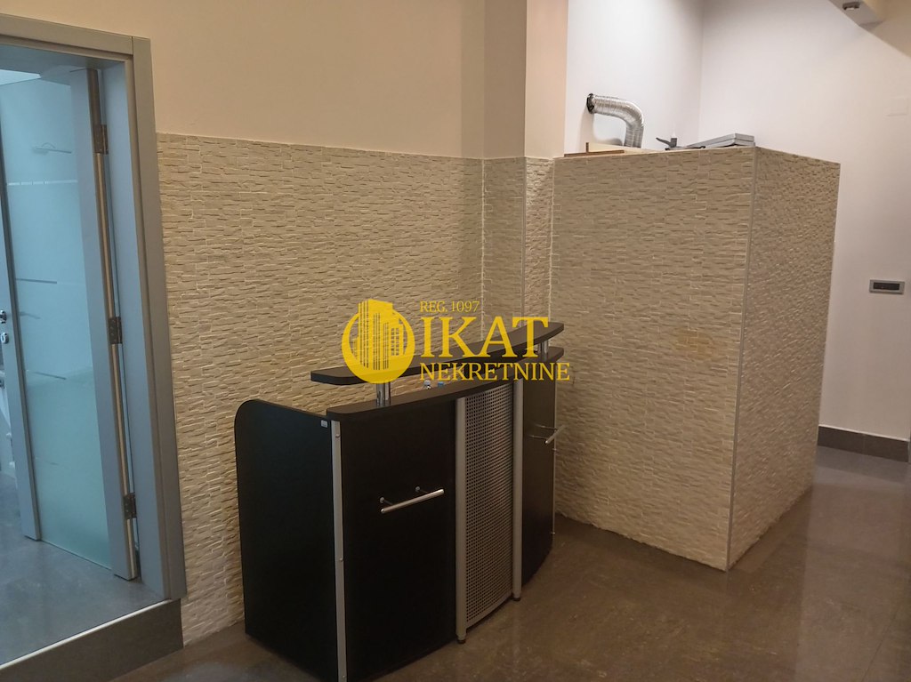 Južni bulevar (Autokomanda), lokal 144m², 2600€ ID#4677 2.600 €