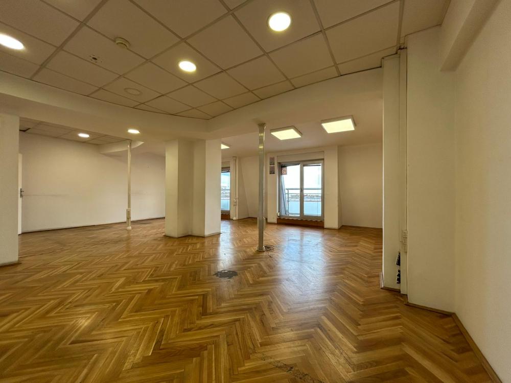 Izdaje se 400m2+Parking–Centar grada,Dom omladine ID#2376
6.000 €