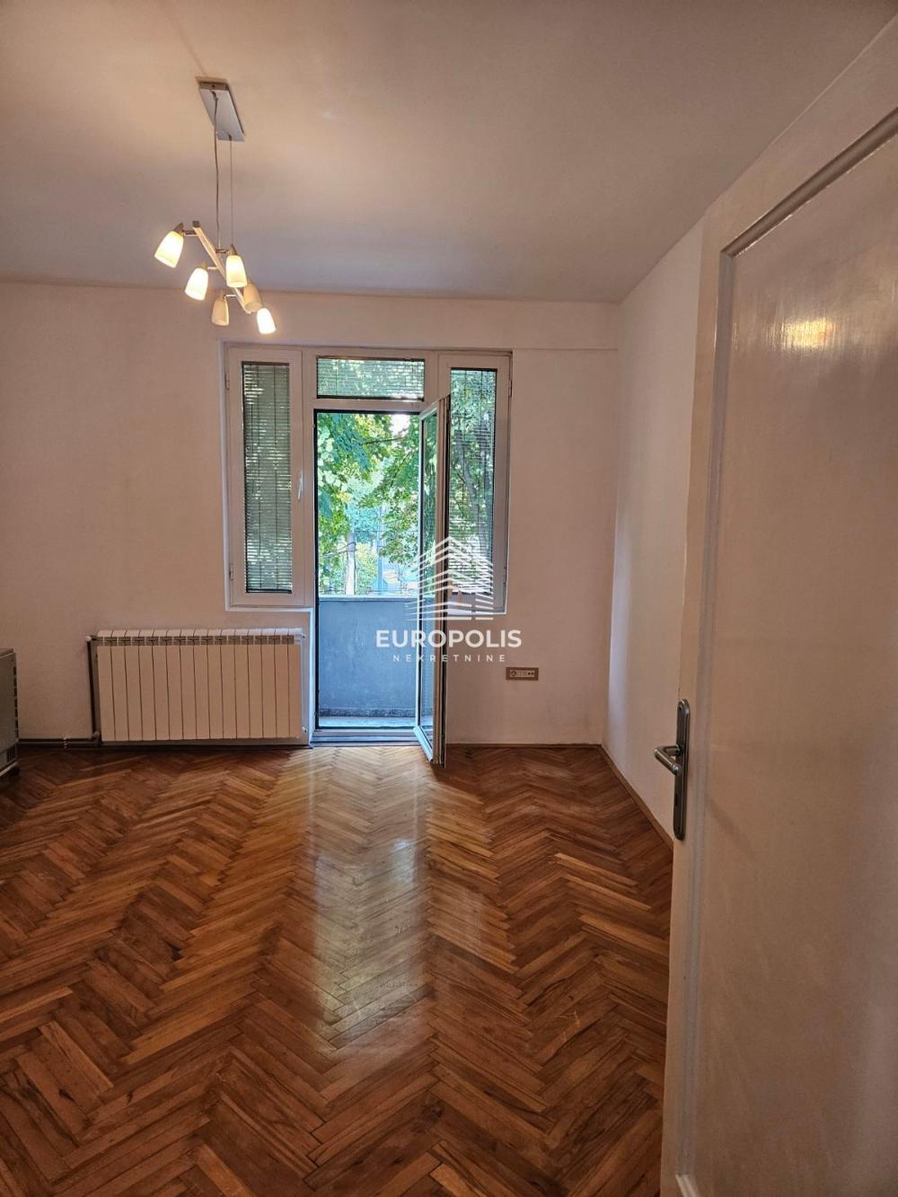 Koste Abraševića, dvosoban, renoviran. ID#8470 194.000 €