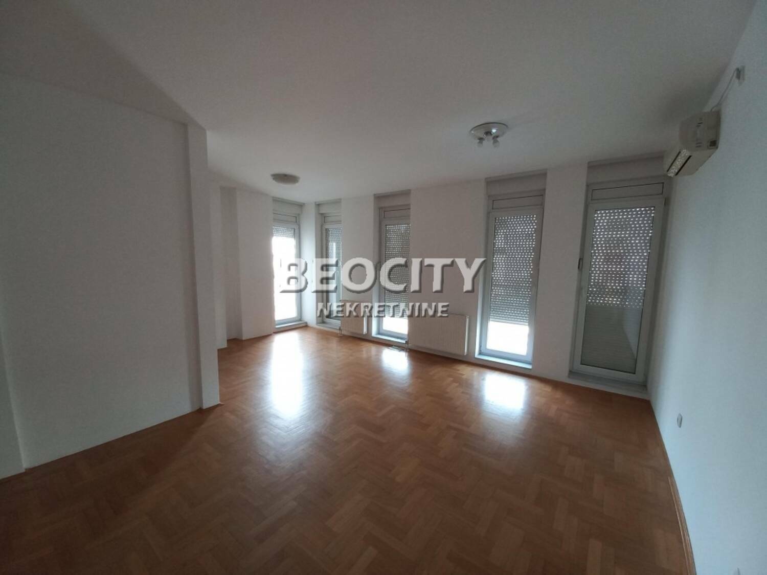 Novi Sad, Bulevar Evrope, , 3.0, 87m2, 600EUR