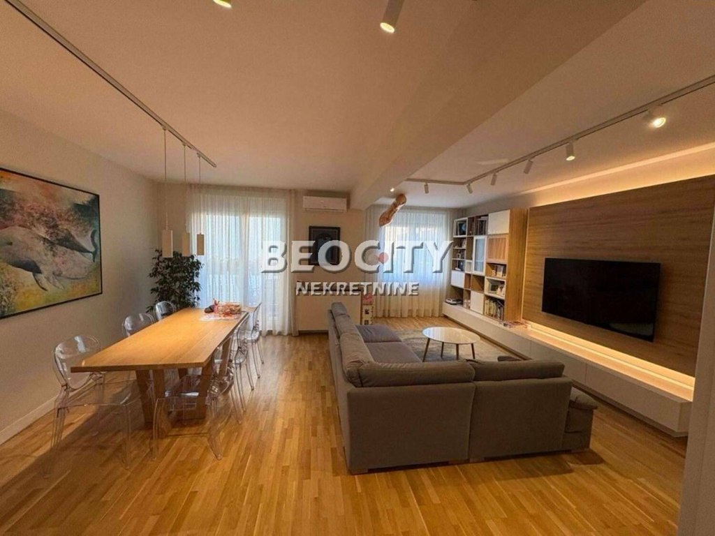 Novi Sad, Centar, Železnička, 4.0, 108m2, 394200EUR