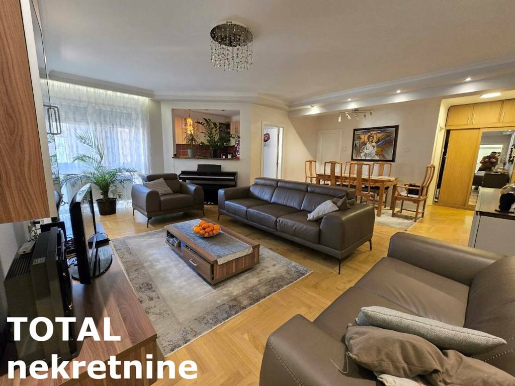 Trosoban stan NOVI SAD, 192000€