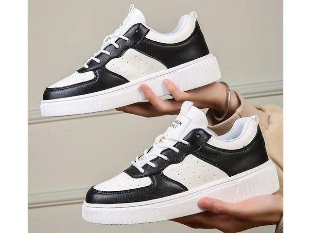 Patike br. 42, 44, 45