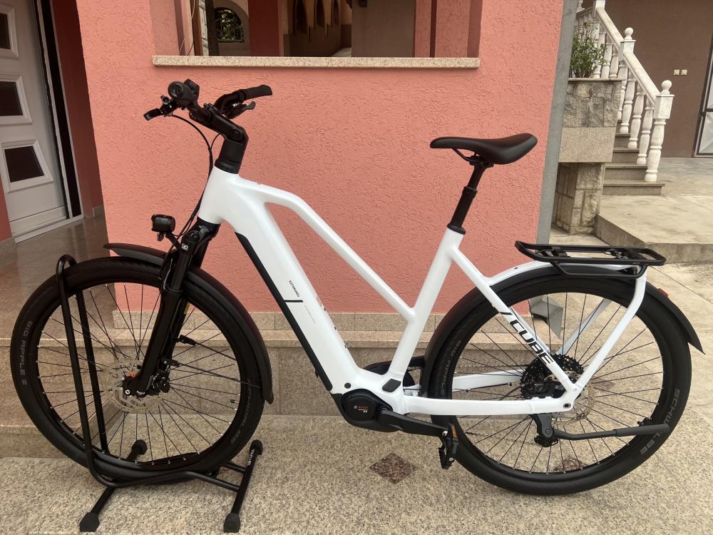 CUBE KATHMANDU ON1 size L Bosch 800Wh Smart CX5