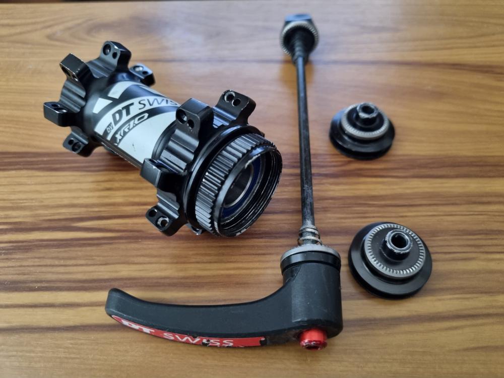 DT SWISS Nabla Novo Syncros CENTER LOCK + Osovina