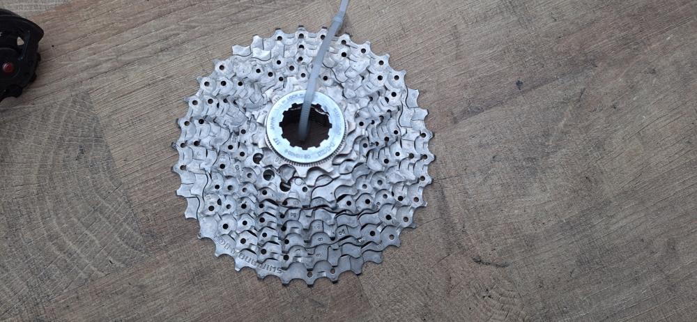 Kaseta Shimano Alivio HG400 9s 11-34t