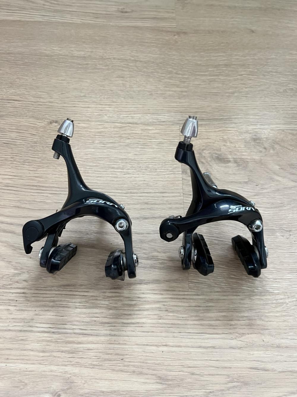 Shimano Sora BR-R3000 (par, zadnja klesta defekt)