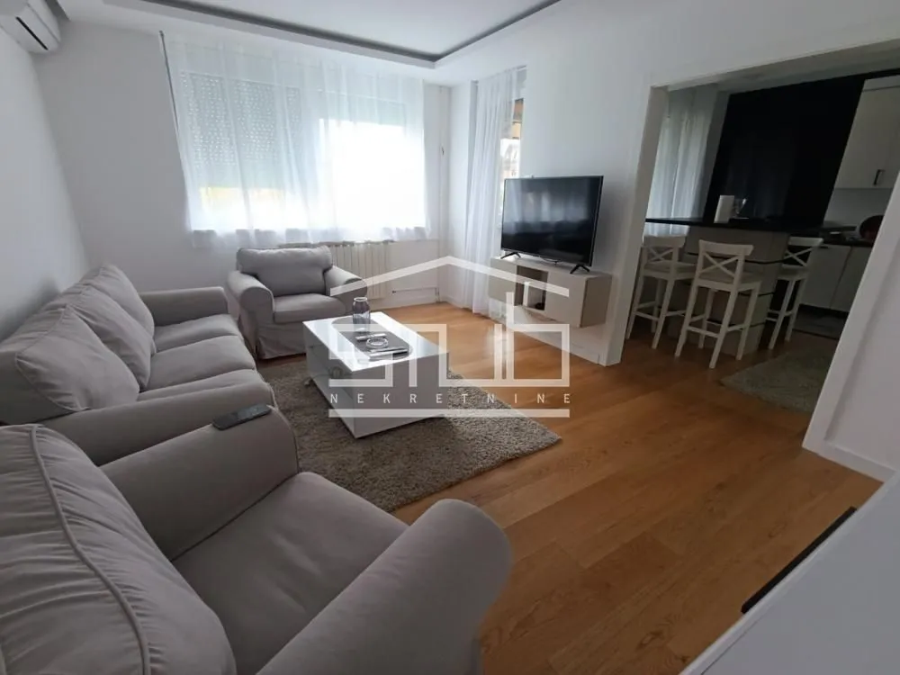 Izdavanje, dvosoban stan, 59m2, Filmski Grad, Beograd