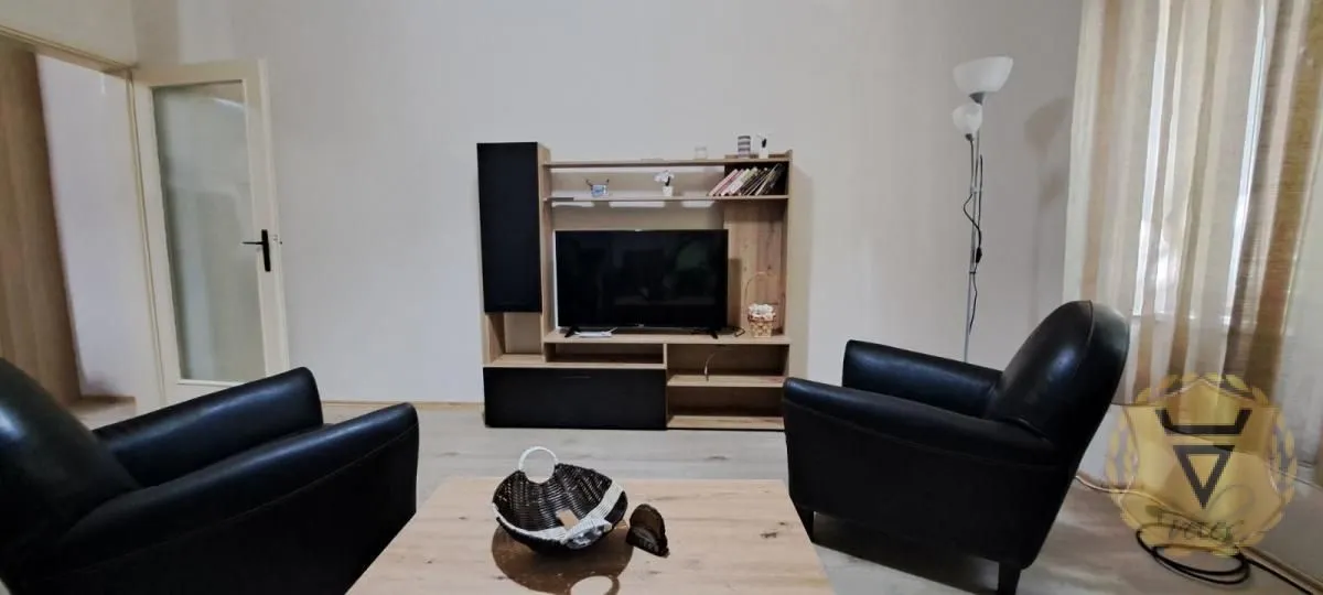 Izdavanje, dvosoban stan, 52m2, Stari Grad, Beograd