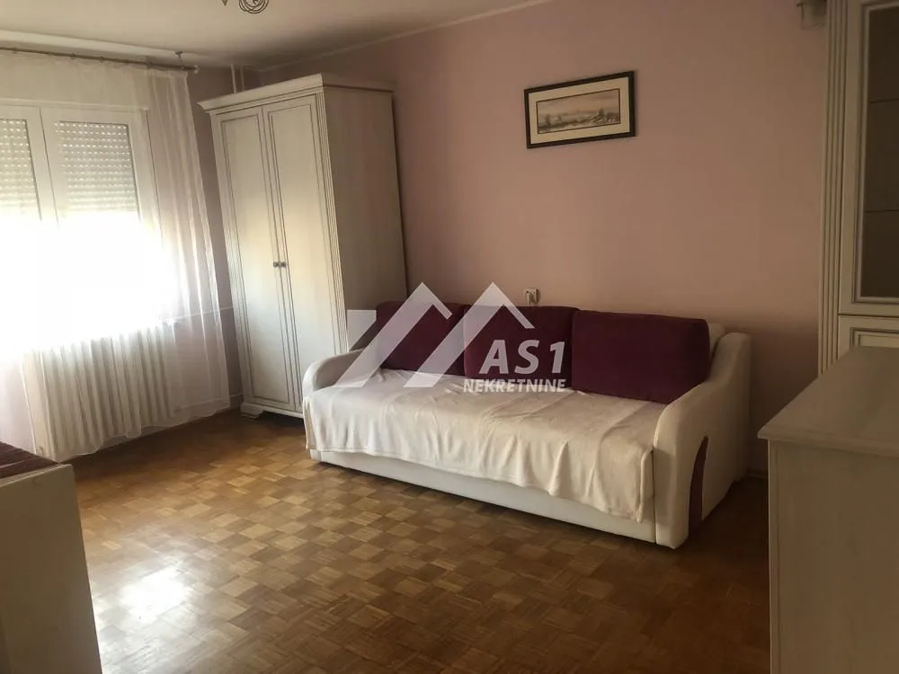 Izdavanje, dvosoban stan, 52m², Sajam, Novi Sad Sve Podlokacije