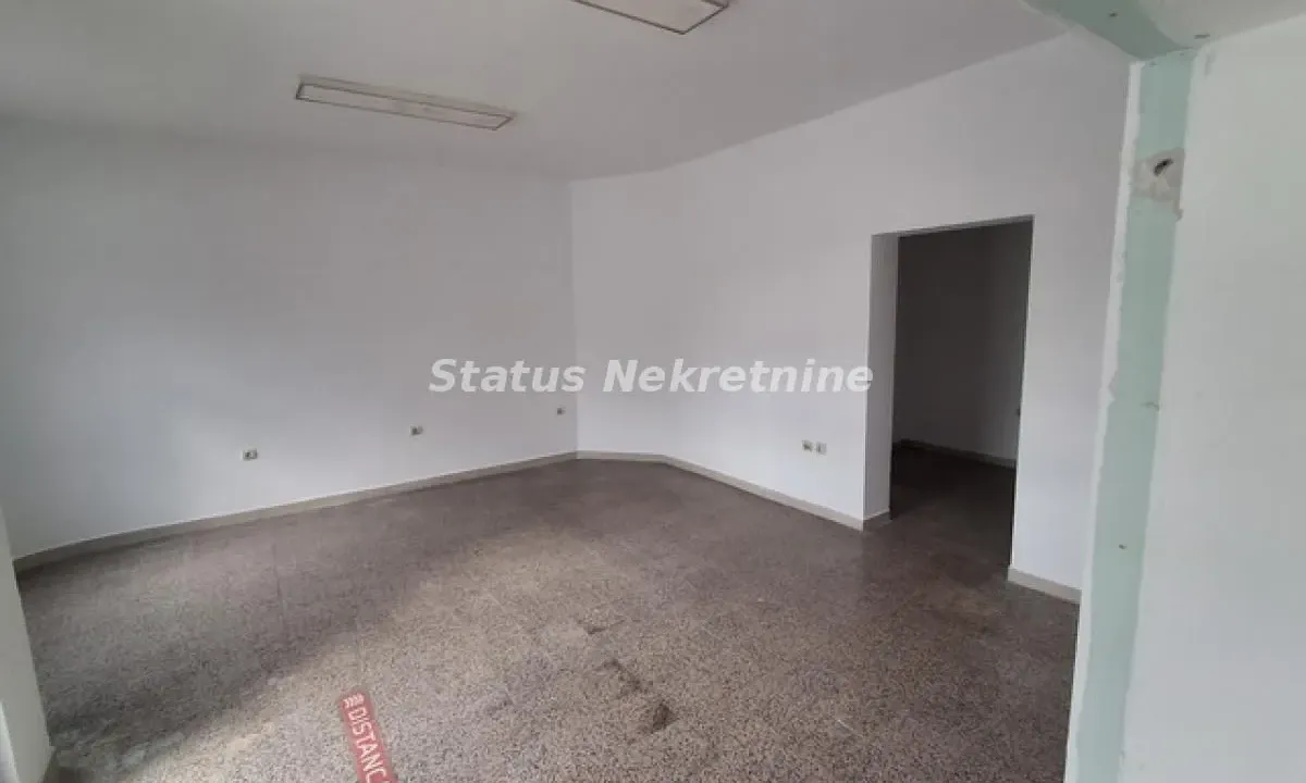 Izdavanje, poslovni prostor, 90m², Podbara, Novi Sad Sve Podlokacije