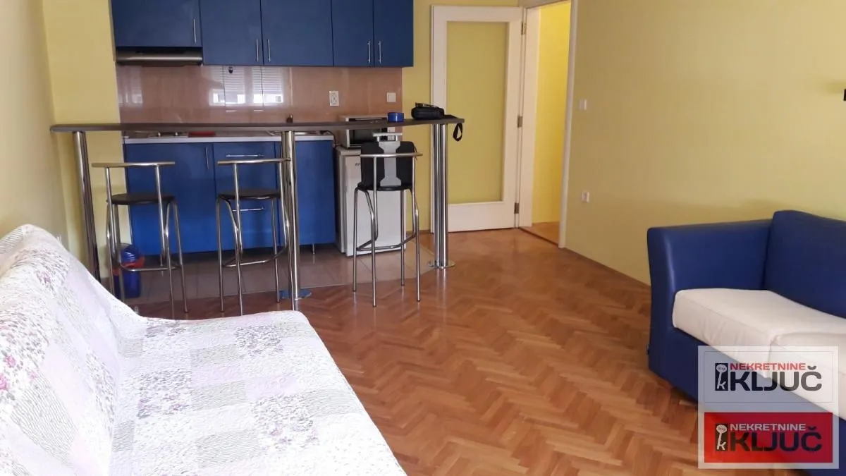Izdavanje, jednosoban stan, 45m2, Spens, Novi Sad, Novi Sad