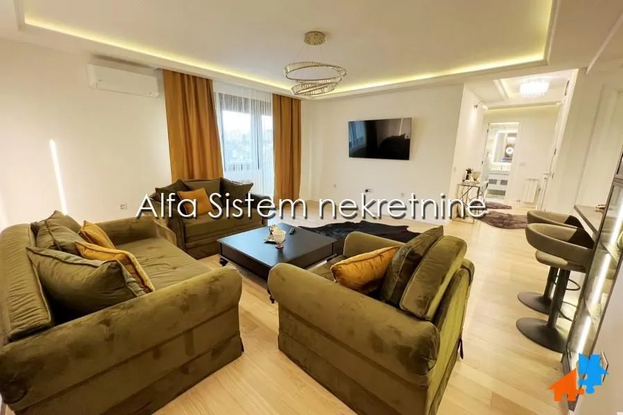 Izdavanje, trosoban stan, 80m2, Neimar, Vračar, Beograd