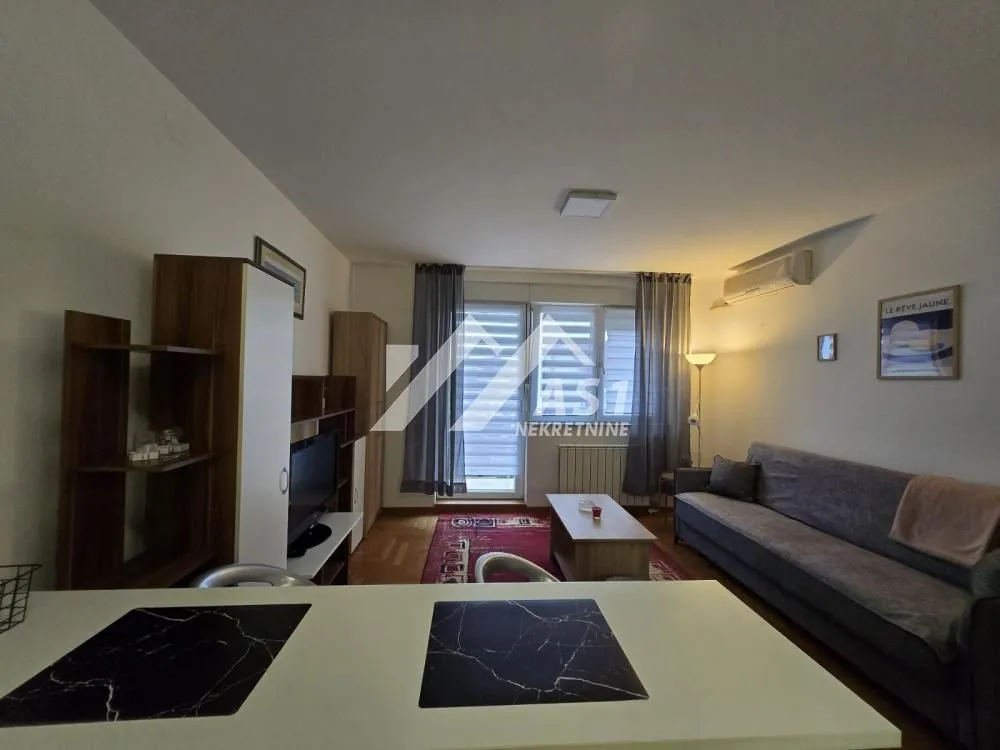 Izdavanje, stan, 33m2, Liman 4, Novi Sad, Novi Sad