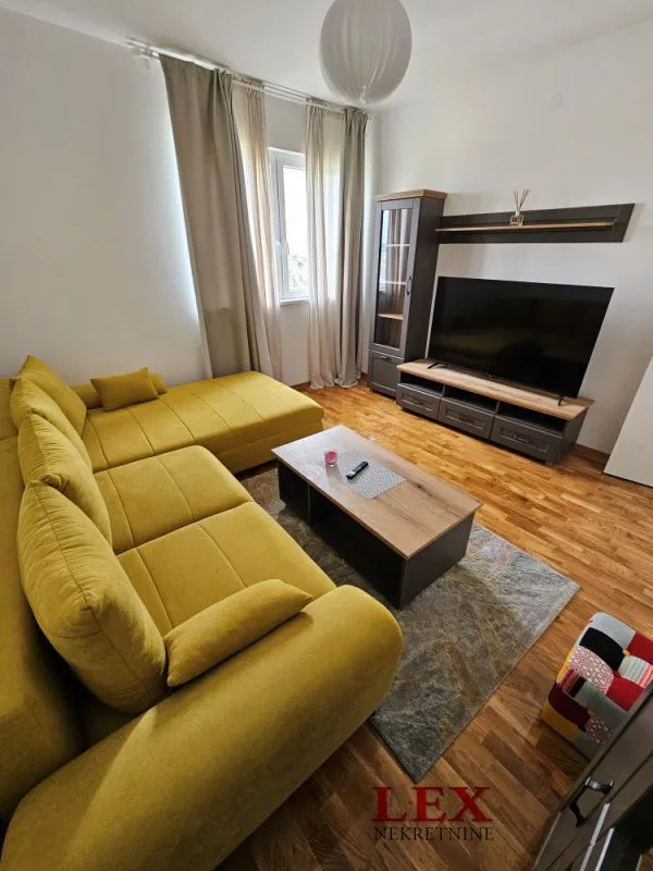 Prodaja, trosoban stan, 50m2, Karaburma, Palilula, Beograd