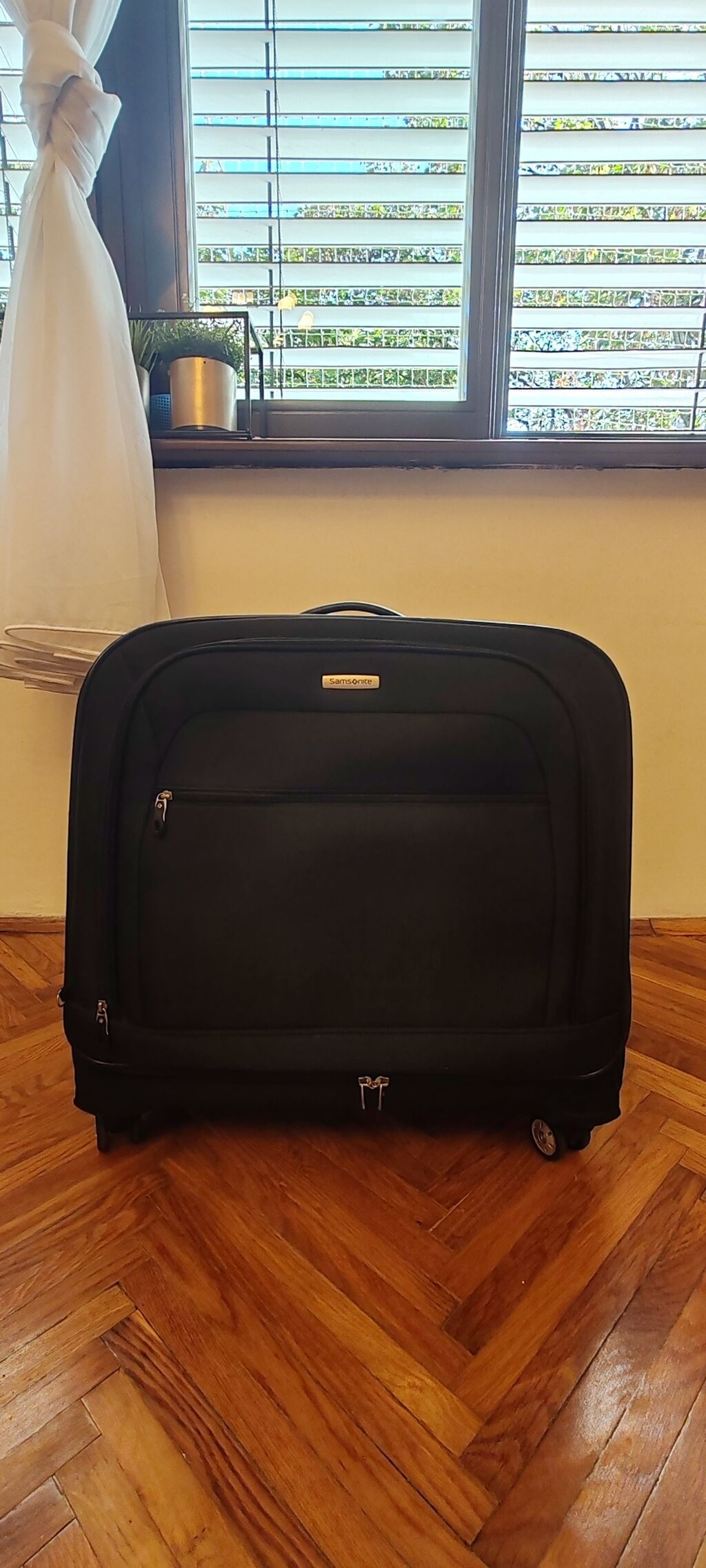 Samsonite putni kofer na točkiće - Brend: Samsonite (logo vidljiv) -