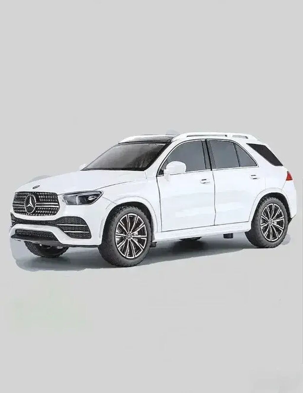 Mercedes gls350 beli svetleći metalni. mercedes gls350 beli svetleći