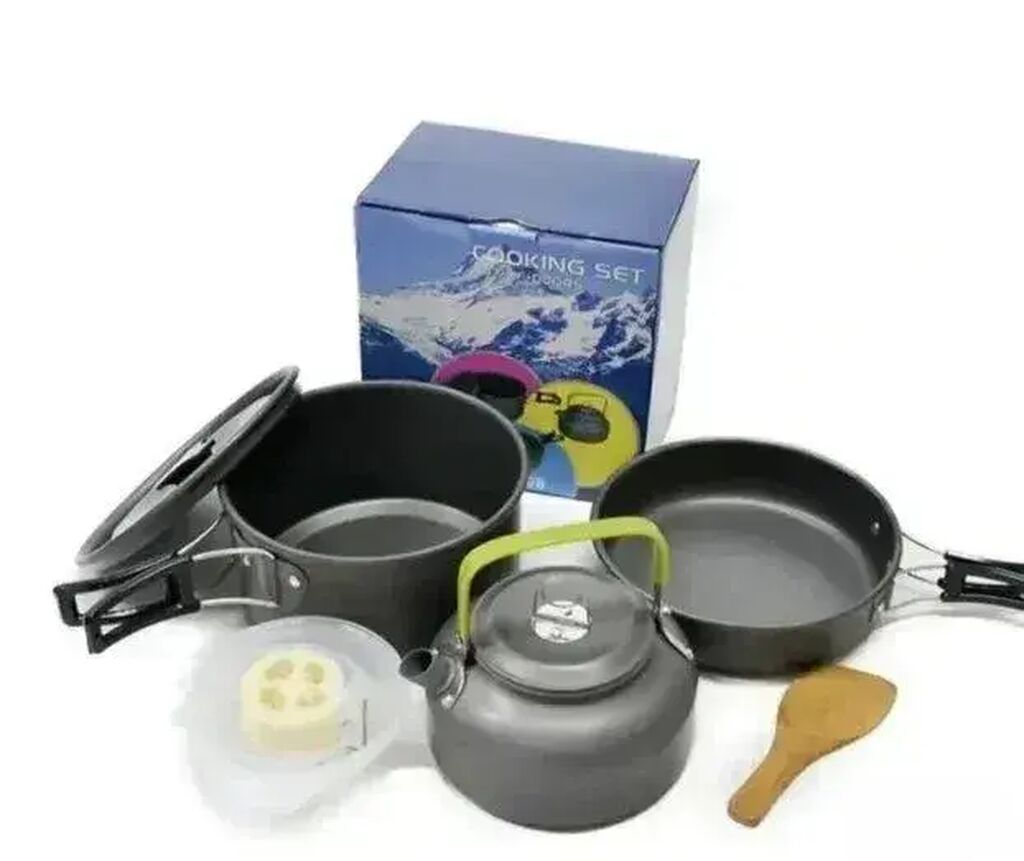 Set posuđa za kampovanje 12 delova aluminijum otporan na. set posuđa