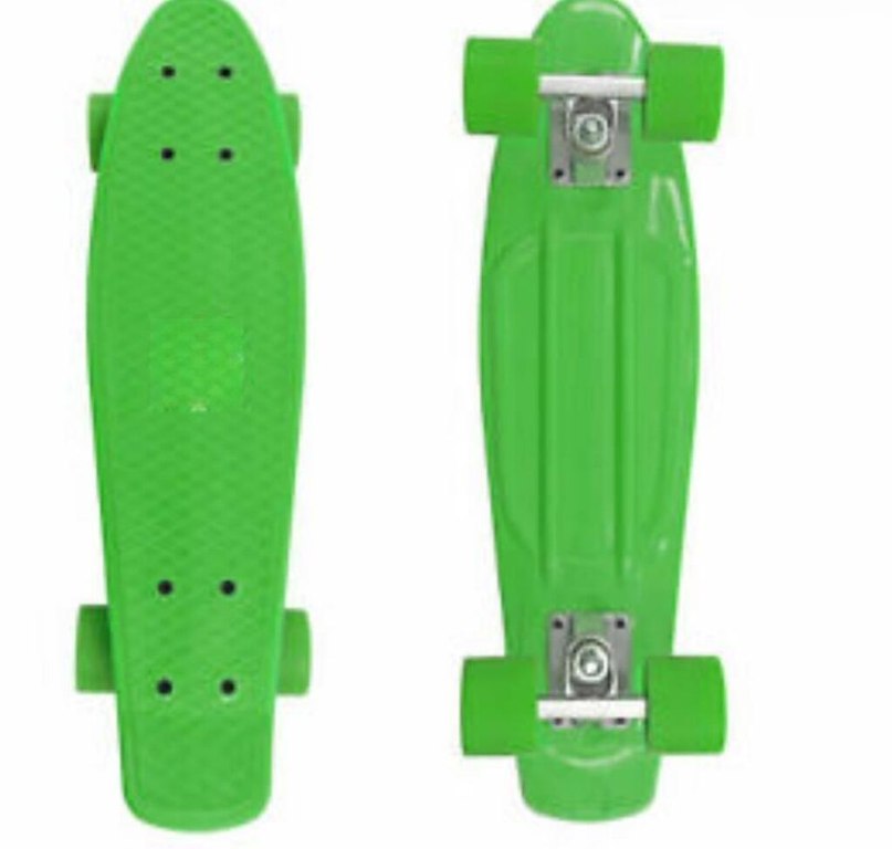 Pennyboard - zeleni skejt sa svetlećim točkovima. pennyboard - zeleni