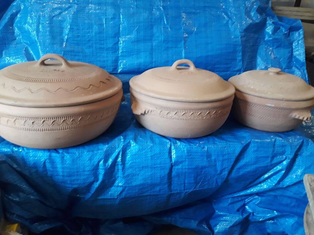 Zemljani sač 31cm. zemljani sač 31cm artikla je nov, nikada korišćen i