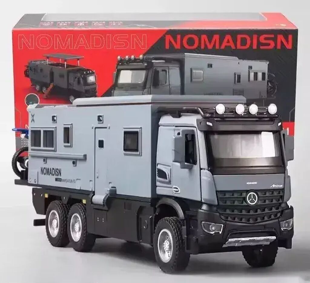 Mercedes-benz nomadisn arctic gray terenski kamion model 2