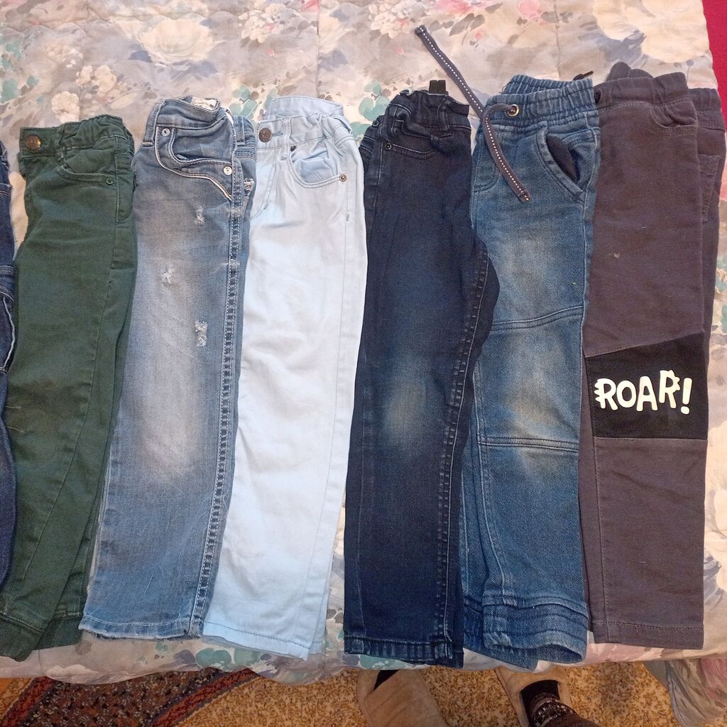 Paket: Pantalone, Za dečake, uzrast: 3-4 godine