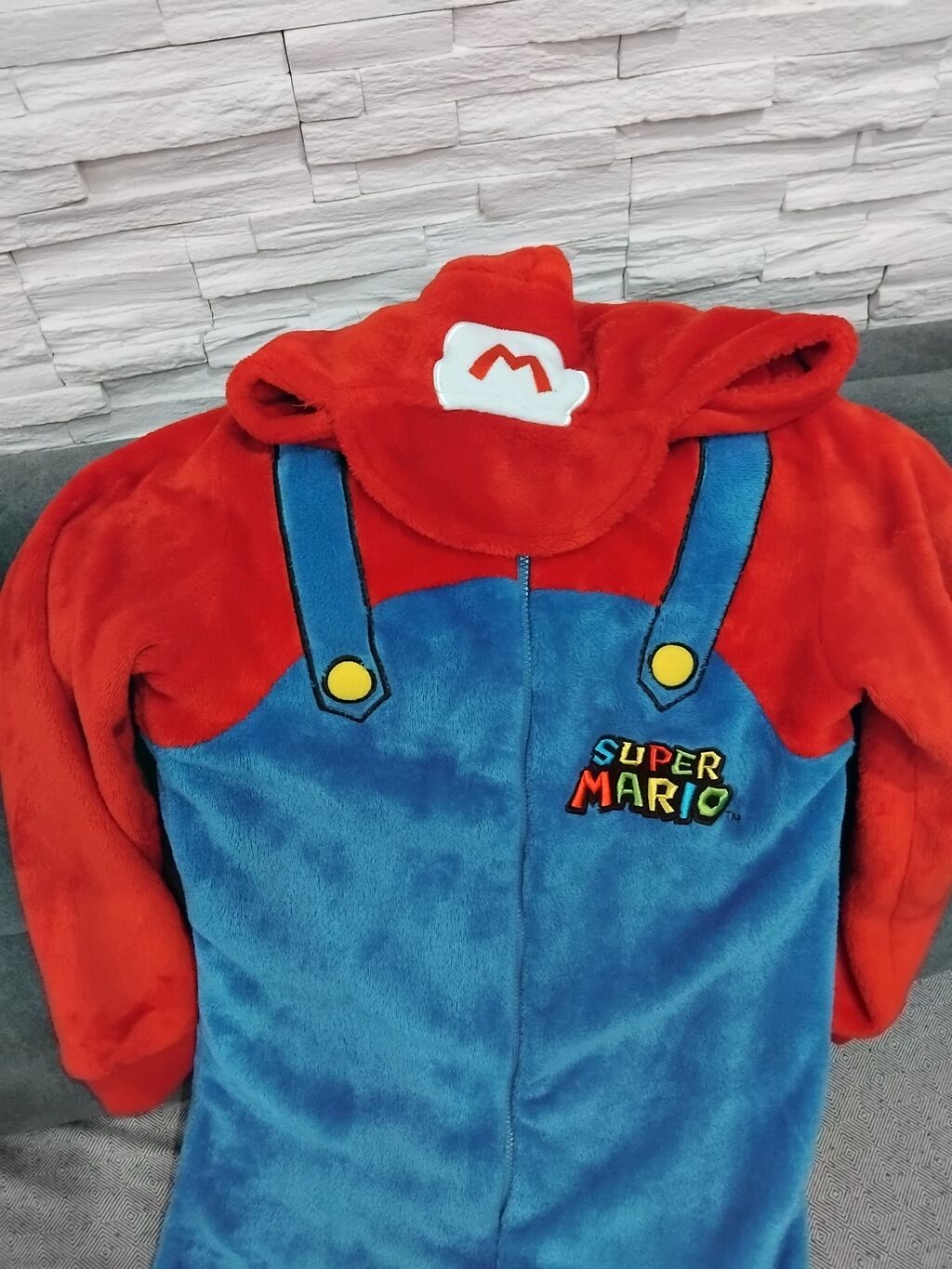 Super Mario fleece kombinezon za decu - Model: zvanično brendirani