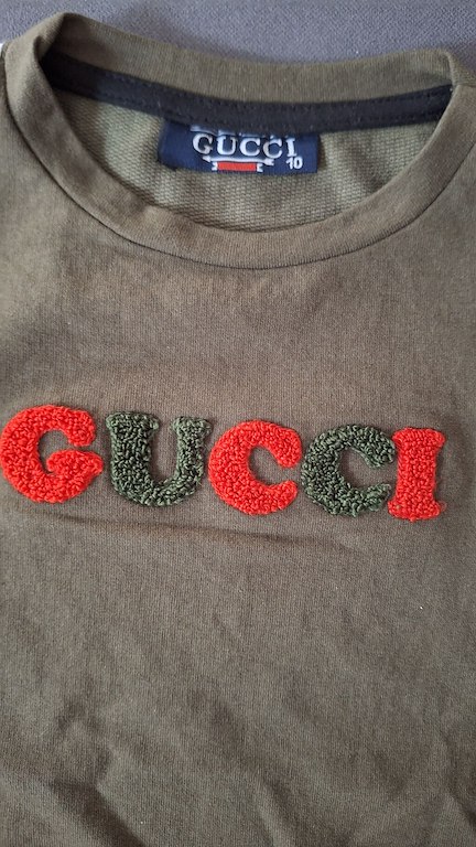 Gucci, Okrugli izrez